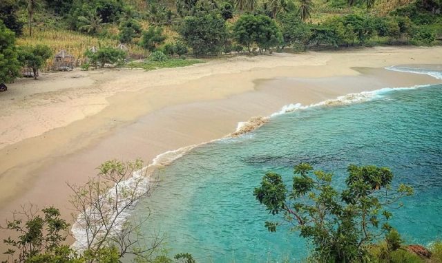 8 Tempat Wisata Maumere, Surga di Indonesia Timur!